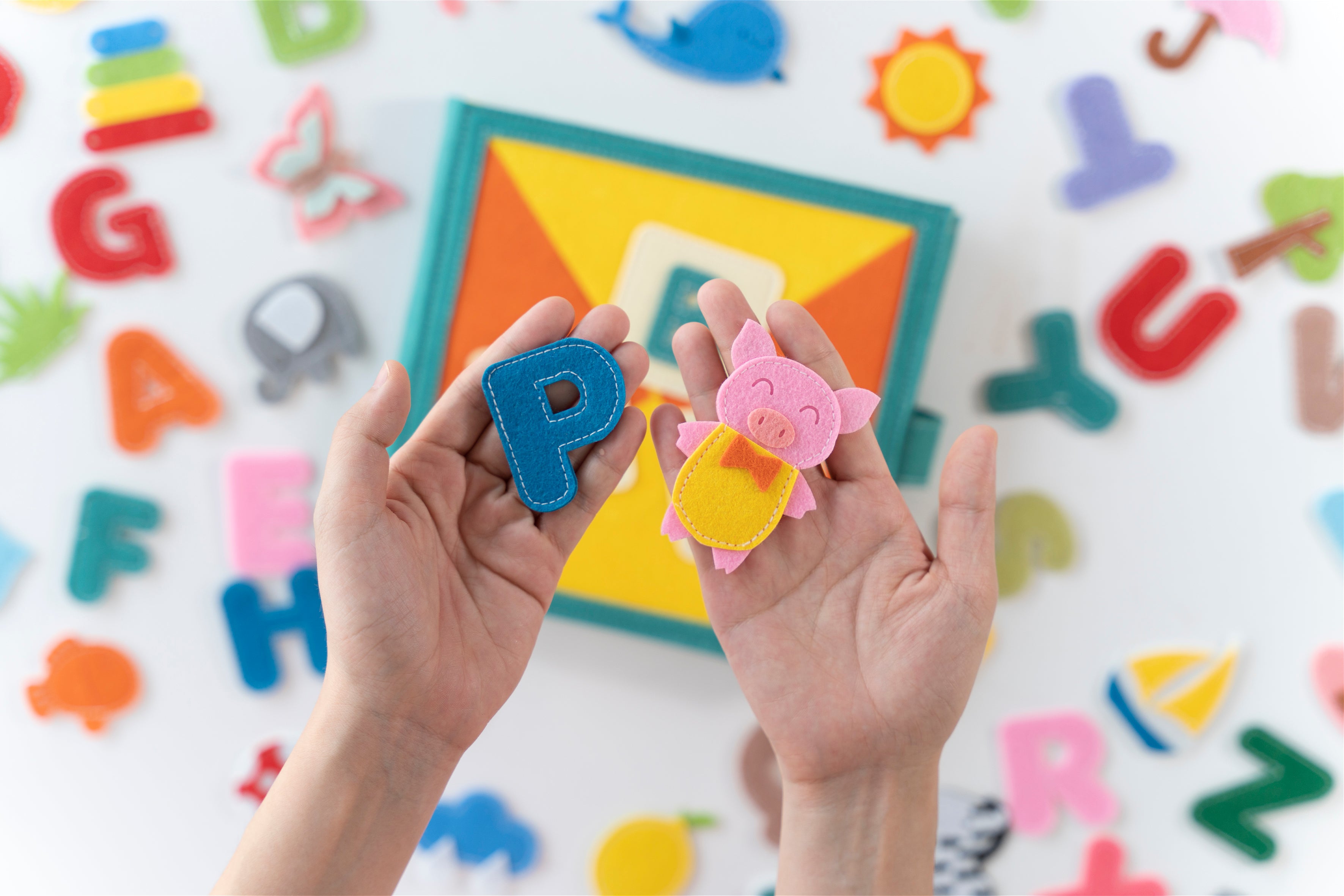 Toddlers Unplugged: Exploring Busy and Quiet Books