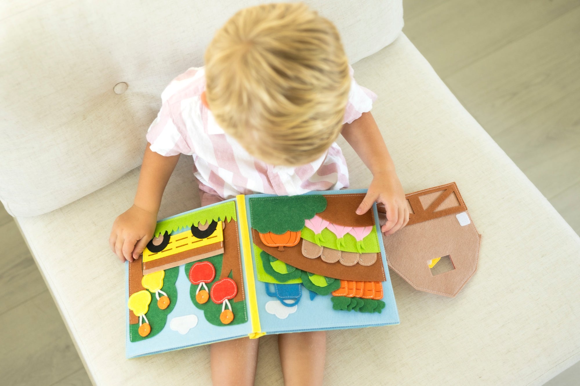 Busy Books for toddlers | Montessori quiet books | Little Cloudy